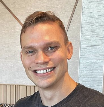 OUTPOST - Chess fans meets chess superstars and legends